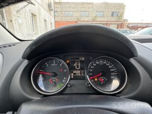 Red Nissan Qashqai 2013 in Daugavpils, with an engine capacity of 1.60 L and mileage of 0 thousand km for 5290 €, photo 21 on AUTOMOTO.COM.LV