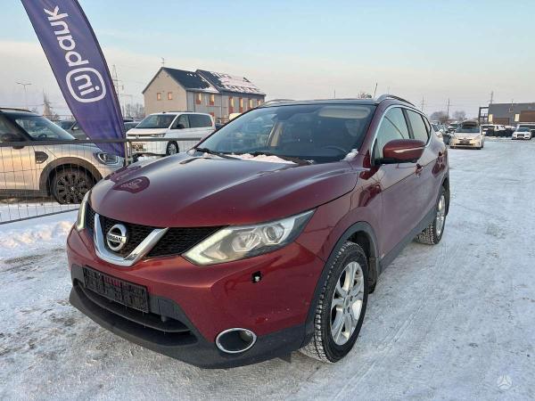 Red Nissan Qashqai 2014 in Marijampole, with an engine capacity of 1.20 L and mileage of 183 thousand km for 6250 €, photo 1 on AUTOMOTO.COM.LV