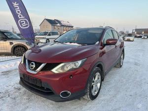 Sarkans Nissan Qashqai 2014 Marijampole, ar dzinēja tilpumu 1.20 L un nobraukumu 183 tūkst. km par 6250 €, foto  vietnē AUTOMOTO.COM.LV