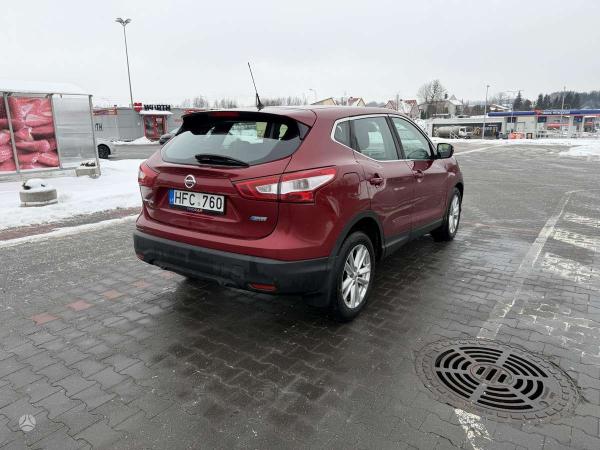 Sarkans Nissan Qashqai 2014 Viļņa, ar dzinēja tilpumu 1.60 L un nobraukumu 178 tūkst. km par 9300 €, foto 3 vietnē AUTOMOTO.COM.LV