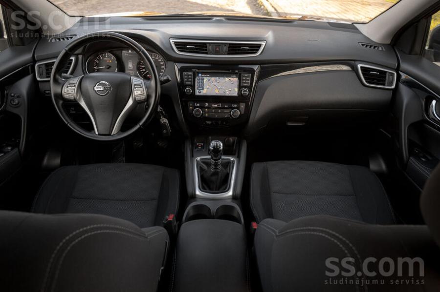 Red Nissan Qashqai 2014 in Jelgava, with an engine capacity of 1.20 L and mileage of 0 thousand km for 8250 €, photo 7 on AUTOMOTO.COM.LV