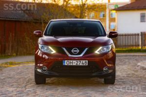 Red Nissan Qashqai 2014 in Jelgava, with an engine capacity of 1.20 L and mileage of 0 thousand km for 8250 €, photo 14 on AUTOMOTO.COM.LV