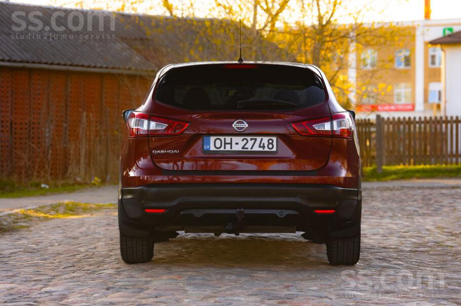 Red Nissan Qashqai 2014 in Jelgava, with an engine capacity of 1.20 L and mileage of 0 thousand km for 8250 €, photo 15 on AUTOMOTO.COM.LV