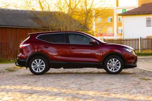 Red Nissan Qashqai 2014 in Jelgava, with an engine capacity of 1.20 L and mileage of 0 thousand km for 8250 €, photo 16 on AUTOMOTO.COM.LV