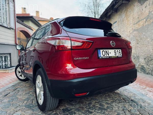 Red Nissan Qashqai 2014 in Cesis, with an engine capacity of 1.20 L and mileage of 0 thousand km for 8990 €, photo 7 on AUTOMOTO.COM.LV