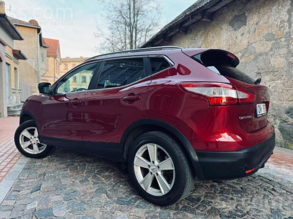 Red Nissan Qashqai 2014 in Cesis, with an engine capacity of 1.20 L and mileage of 0 thousand km for 8990 €, photo 8 on AUTOMOTO.COM.LV