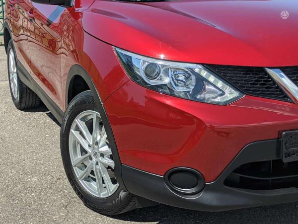Sarkans Nissan Qashqai 2014 Kretinga, ar dzinēja tilpumu 1.46 L un nobraukumu 202 tūkst. km par 7950 €, foto 6 vietnē AUTOMOTO.COM.LV