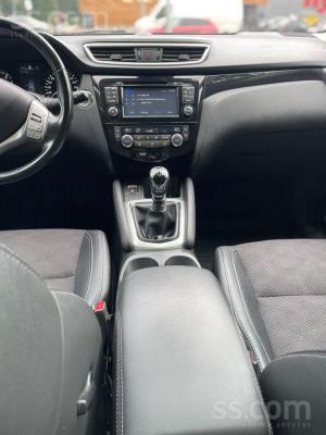 Sarkans Nissan Qashqai 2014 Rīga, ar dzinēja tilpumu 1.20 L un nobraukumu 192 tūkst. km par 7200 €, foto 5 vietnē AUTOMOTO.COM.LV