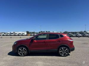 Sarkans Nissan Qashqai 2014 Viļņa, ar dzinēja tilpumu 1.60 L un nobraukumu 326 tūkst. km par 7700 €, foto 9 vietnē AUTOMOTO.COM.LV