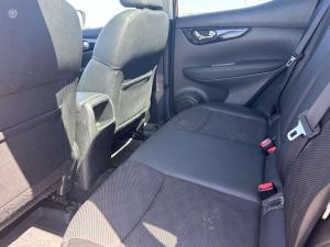 Sarkans Nissan Qashqai 2014 Viļņa, ar dzinēja tilpumu 1.60 L un nobraukumu 326 tūkst. km par 7700 €, foto 22 vietnē AUTOMOTO.COM.LV