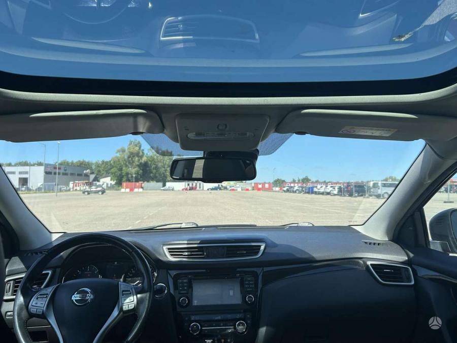 Sarkans Nissan Qashqai 2014 Viļņa, ar dzinēja tilpumu 1.60 L un nobraukumu 326 tūkst. km par 7700 €, foto 23 vietnē AUTOMOTO.COM.LV