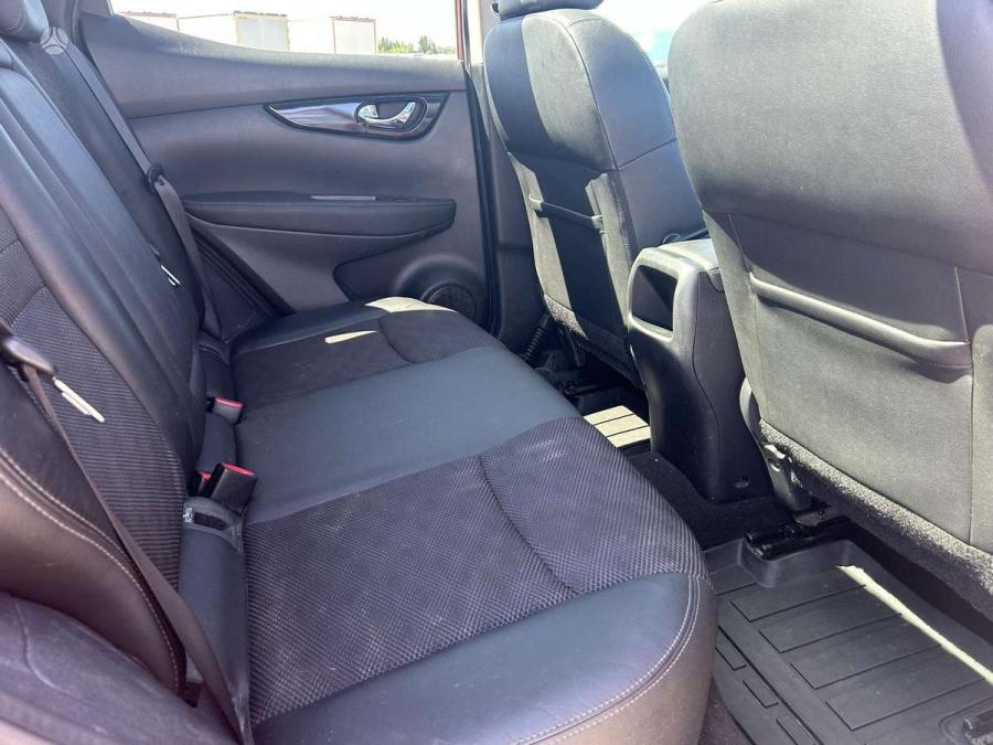 Sarkans Nissan Qashqai 2014 Viļņa, ar dzinēja tilpumu 1.60 L un nobraukumu 326 tūkst. km par 7700 €, foto 27 vietnē AUTOMOTO.COM.LV