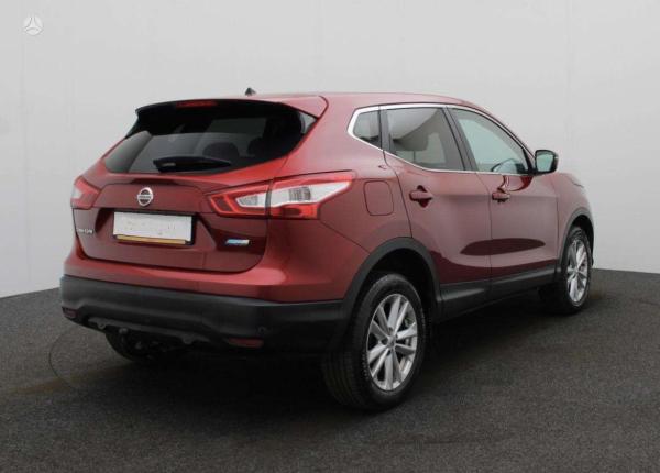 Red Nissan Qashqai 2014 in Vilnius, with an engine capacity of 1.50 L and mileage of 265 thousand km for 6200 €, photo 8 on AUTOMOTO.COM.LV