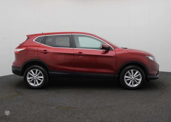 Red Nissan Qashqai 2014 in Vilnius, with an engine capacity of 1.50 L and mileage of 265 thousand km for 6200 €, photo 9 on AUTOMOTO.COM.LV