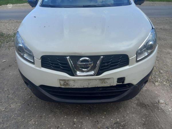 Sarkans Nissan Qashqai 2014 Panevēža, ar dzinēja tilpumu 1.60 L un nobraukumu 270 tūkst. km par 4200 €, foto 5 vietnē AUTOMOTO.COM.LV