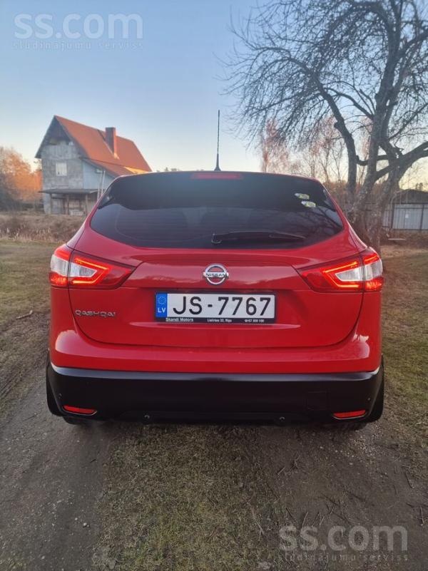 Sarkans Nissan Qashqai 2015 Rīga, ar dzinēja tilpumu 1.20 L un nobraukumu 165 tūkst. km par 7500 €, foto 4 vietnē AUTOMOTO.COM.LV