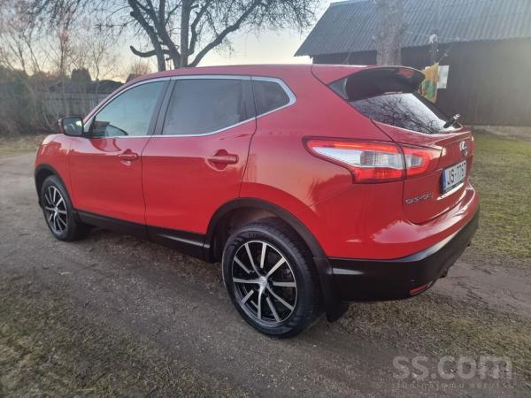 Sarkans Nissan Qashqai 2015 Rīga, ar dzinēja tilpumu 1.20 L un nobraukumu 165 tūkst. km par 7500 €, foto 6 vietnē AUTOMOTO.COM.LV
