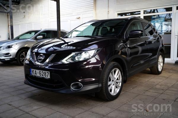 Red Nissan Qashqai 2015 in Riga, with an engine capacity of 1.50 L and mileage of 150 thousand km for 8990 €, photo 2 on AUTOMOTO.COM.LV