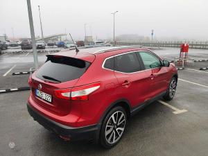 Red Nissan Qashqai 2015 in Vilnius, with an engine capacity of 1.20 L and mileage of 51 thousand km for 9700 €, photo 7 on AUTOMOTO.COM.LV