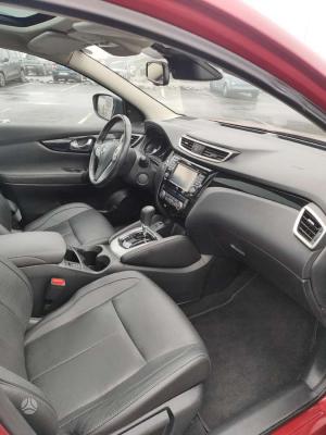 Red Nissan Qashqai 2015 in Vilnius, with an engine capacity of 1.20 L and mileage of 51 thousand km for 9700 €, photo 13 on AUTOMOTO.COM.LV