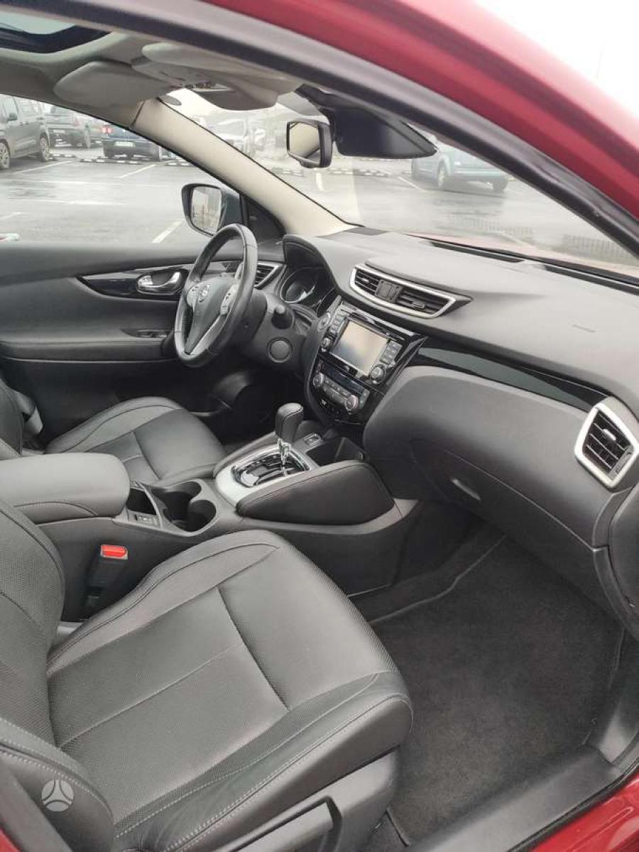 Red Nissan Qashqai 2015 in Vilnius, with an engine capacity of 1.20 L and mileage of 51 thousand km for 9700 €, photo 13 on AUTOMOTO.COM.LV