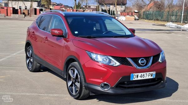 Red Nissan Qashqai 2015 in Klaipeda, with an engine capacity of 1.20 L and mileage of 133 thousand km for 8900 €, photo 2 on AUTOMOTO.COM.LV