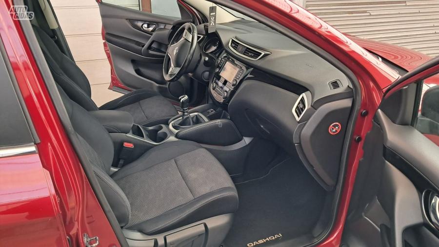 Sarkans Nissan Qashqai 2015 Klaipėda, ar dzinēja tilpumu 1.20 L un nobraukumu 133 tūkst. km par 8900 €, foto 15 vietnē AUTOMOTO.COM.LV