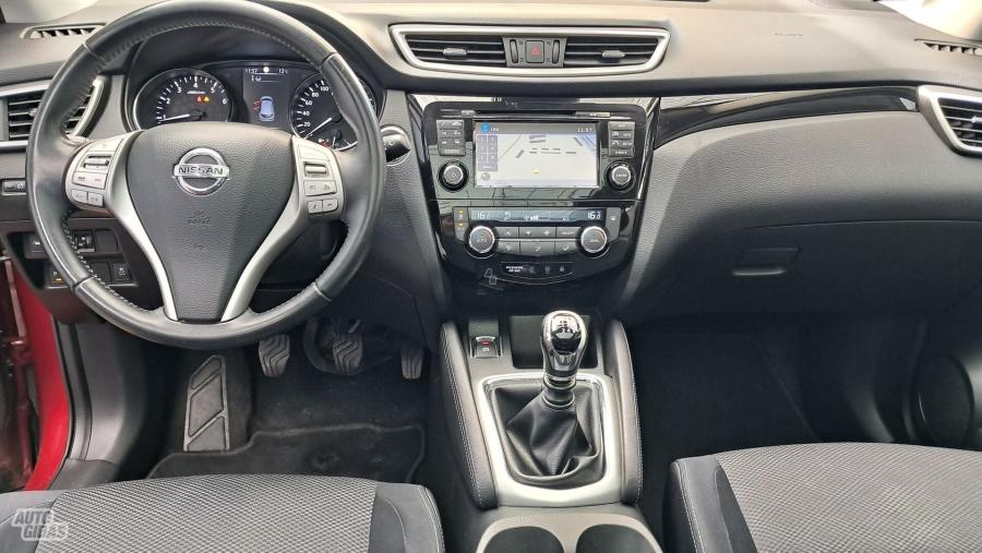 Sarkans Nissan Qashqai 2015 Klaipėda, ar dzinēja tilpumu 1.20 L un nobraukumu 133 tūkst. km par 8900 €, foto 19 vietnē AUTOMOTO.COM.LV
