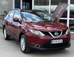 Red Nissan Qashqai 2015 in Radviliskis, with an engine capacity of 1.20 L and mileage of 102 thousand km for 9250 €, photo 7 on AUTOMOTO.COM.LV