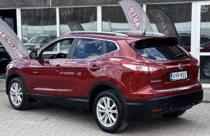 Red Nissan Qashqai 2015 in Radviliskis, with an engine capacity of 1.20 L and mileage of 102 thousand km for 9250 €, photo 10 on AUTOMOTO.COM.LV