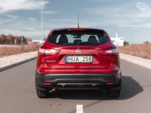 Red Nissan Qashqai 2015 in Vilnius, with an engine capacity of 1.20 L and mileage of 126 thousand km for 8500 €, photo 6 on AUTOMOTO.COM.LV