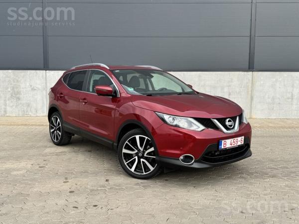 Red Nissan Qashqai 2015 in Riga, with an engine capacity of 1.20 L and mileage of 68 thousand km for 8790 €, photo 6 on AUTOMOTO.COM.LV