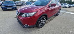 Red Nissan Qashqai 2015 in Utena, with an engine capacity of 1.20 L and mileage of 161 thousand km for 7150 €, photo  on AUTOMOTO.COM.LV