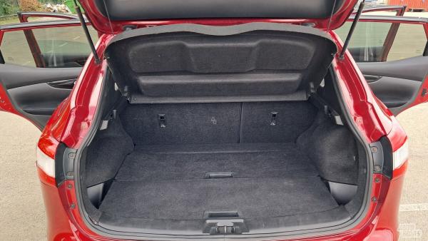 Sarkans Nissan Qashqai 2015 Klaipėda, ar dzinēja tilpumu 1.50 L un nobraukumu 225 tūkst. km par 7999 €, foto 9 vietnē AUTOMOTO.COM.LV