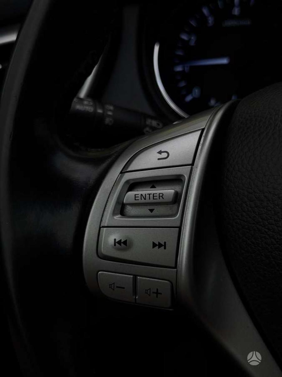 Sarkans Nissan Qashqai 2015 Viļņa, ar dzinēja tilpumu 1.20 L un nobraukumu 130 tūkst. km par 9999 €, foto 29 vietnē AUTOMOTO.COM.LV