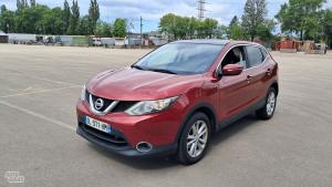 Red Nissan Qashqai 2015 in Klaipeda, with an engine capacity of 1.50 L and mileage of 225 thousand km for 7999 €, photo  on AUTOMOTO.COM.LV