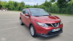 Red Nissan Qashqai 2015 in Klaipeda, with an engine capacity of 1.50 L and mileage of 225 thousand km for 7999 €, photo 3 on AUTOMOTO.COM.LV