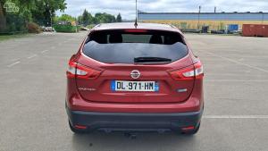 Red Nissan Qashqai 2015 in Klaipeda, with an engine capacity of 1.50 L and mileage of 225 thousand km for 7999 €, photo 9 on AUTOMOTO.COM.LV