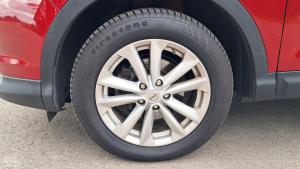 Red Nissan Qashqai 2015 in Klaipeda, with an engine capacity of 1.50 L and mileage of 225 thousand km for 7999 €, photo 12 on AUTOMOTO.COM.LV