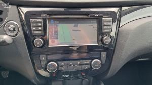 Red Nissan Qashqai 2015 in Klaipeda, with an engine capacity of 1.50 L and mileage of 225 thousand km for 7999 €, photo 22 on AUTOMOTO.COM.LV
