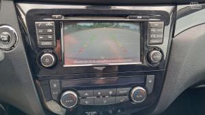 Red Nissan Qashqai 2015 in Klaipeda, with an engine capacity of 1.50 L and mileage of 225 thousand km for 7999 €, photo 23 on AUTOMOTO.COM.LV