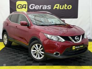 Red Nissan Qashqai 2015 in Vilnius, with an engine capacity of 1.20 L and mileage of 130 thousand km for 9999 €, photo 4 on AUTOMOTO.COM.LV