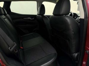 Red Nissan Qashqai 2015 in Vilnius, with an engine capacity of 1.20 L and mileage of 130 thousand km for 9999 €, photo 14 on AUTOMOTO.COM.LV
