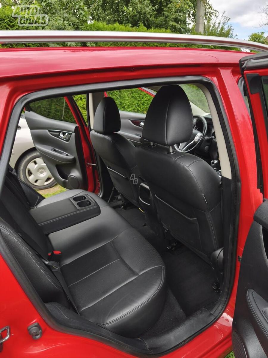 Red Nissan Qashqai 2015 in Kaunas, with an engine capacity of 1.50 L and mileage of 279 thousand km for 8100 €, photo 8 on AUTOMOTO.COM.LV