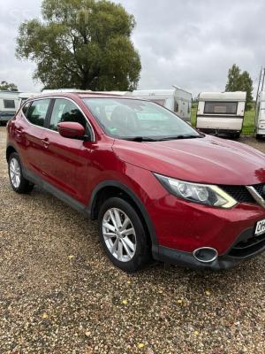 Sarkans Nissan Qashqai 2015 Valmiera, ar dzinēja tilpumu 1.60 L un nobraukumu 116 tūkst. km par 7900 €, foto 3 vietnē AUTOMOTO.COM.LV