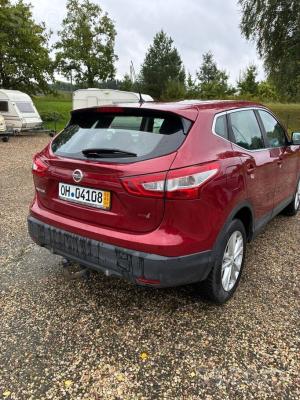 Sarkans Nissan Qashqai 2015 Valmiera, ar dzinēja tilpumu 1.60 L un nobraukumu 116 tūkst. km par 7900 €, foto 4 vietnē AUTOMOTO.COM.LV
