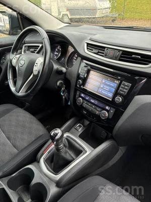Sarkans Nissan Qashqai 2015 Valmiera, ar dzinēja tilpumu 1.60 L un nobraukumu 116 tūkst. km par 7900 €, foto 5 vietnē AUTOMOTO.COM.LV