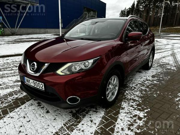 Red Nissan Qashqai 2016 in Riga, with an engine capacity of 1.20 L and mileage of 74 thousand km for 12000 €, photo 1 on AUTOMOTO.COM.LV