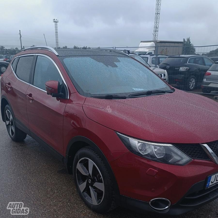 Red Nissan Qashqai 2016 in Marijampole, with an engine capacity of 1.20 L and mileage of 167 thousand km for 9900 €, photo 3 on AUTOMOTO.COM.LV