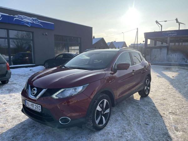 Red Nissan Qashqai 2016 in Taurage, with an engine capacity of 1.60 L and mileage of 190 thousand km for 8800 €, photo 3 on AUTOMOTO.COM.LV